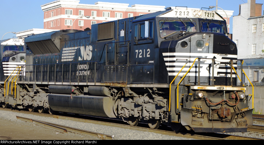 NS 7212